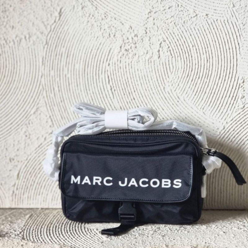 Jual Marc Jacobs tech logo crossbody | Shopee Indonesia