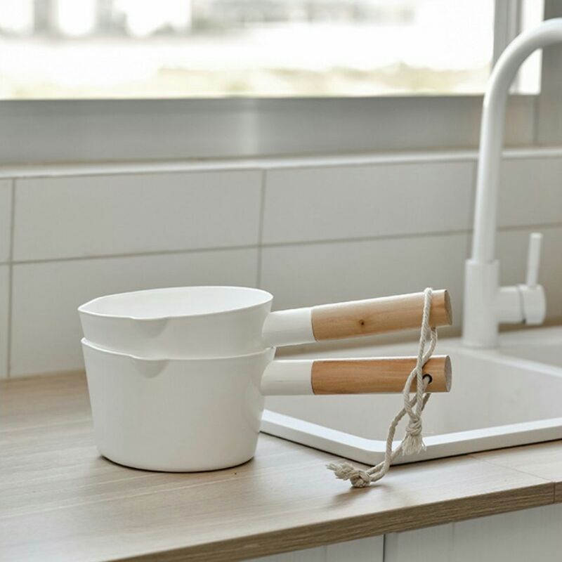 Jual Gayung estetik, gayung putih gagang kayu, gayung putih kayu ...