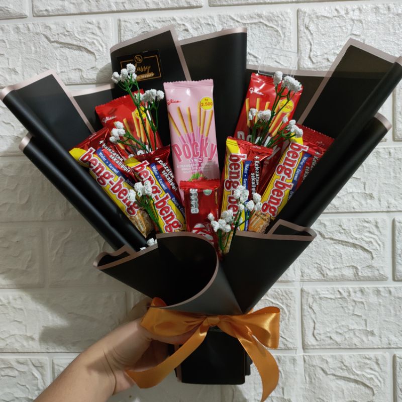 Jual Snack Bouquet / Bucket Buket Makanan Coklat / Hadiah Buket Bunga ...