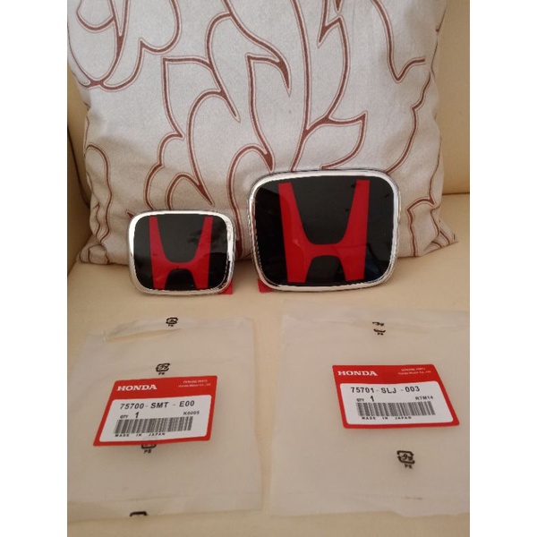 Jual Emblem Honda Hitam Merah HRV (1 set dpn +Blkg) | Shopee Indonesia