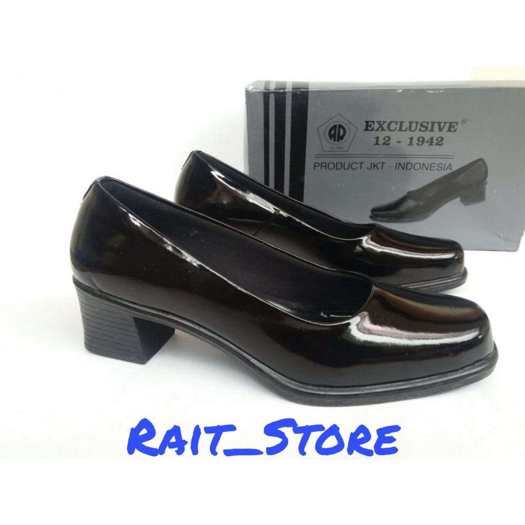 Jual Sepatu Pantopel Polwan/ Secwan 5 cm kulit gloss Exclusive Original ...