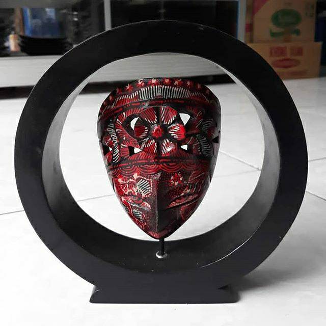 Jual Frame Topeng Bunga Bulat Kayu Batik | Shopee Indonesia