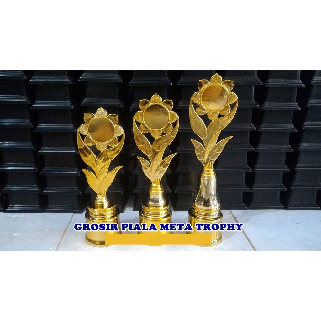 Jual PIALA SET JUARA 123 MURAH MENGGAMBAR MEWARNAI TATAKAN BULAT EMAS | Shopee Indonesia