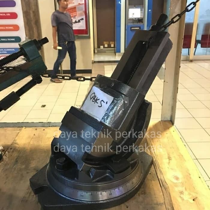 Jual catok qbk 5" - ragum derajat qbk 5" - ragum jungkit milling 125 ori | Shopee Indonesia