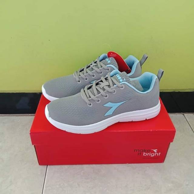 Jual DISKON 50% ORIGINAL STORE SEPATU WANITA DIADORA INCISA GREY BILIE ...