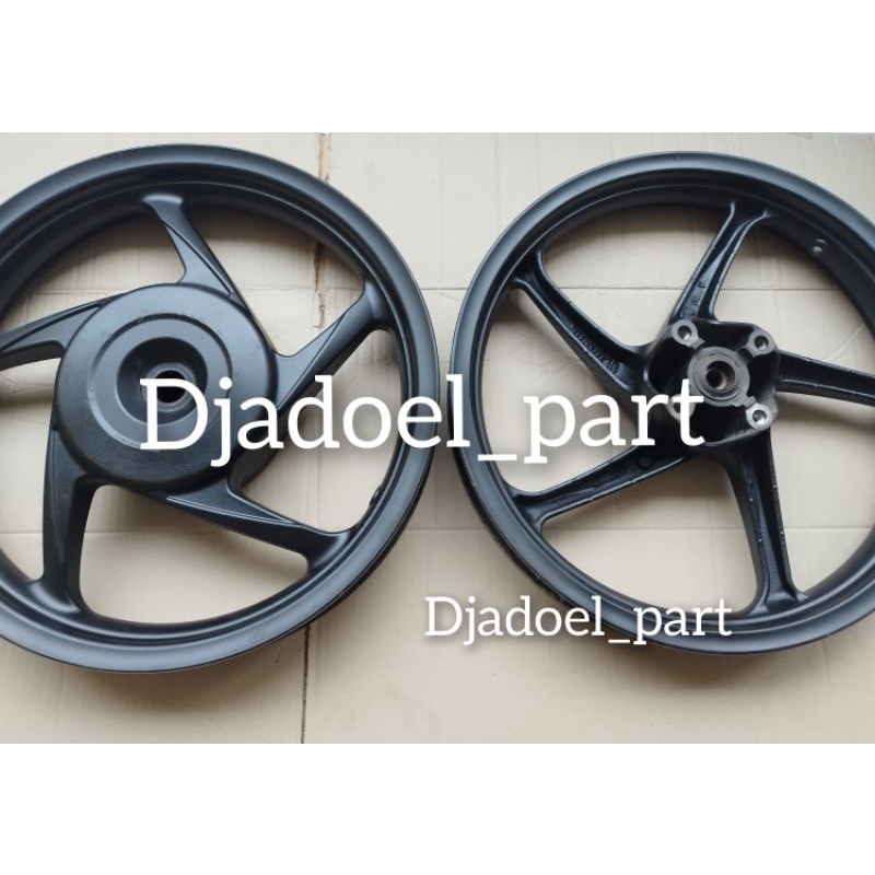 Jual Velg Pelg Peleng CW Depan Belakang Vario 125 Old Lama Original ...