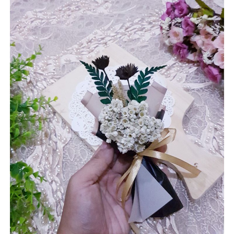 Jual BUKET MINI BOUQUET MINI BUNGA KERING KADO WISUDA | Shopee Indonesia