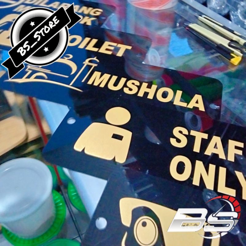 Jual Sticker Plang Larangan Cctv Toilet Mushola AKRILIK PLANG ...