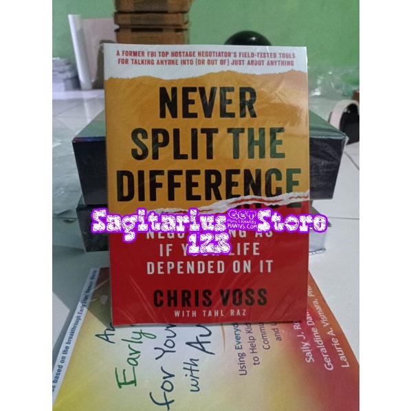 Jual Buku Never Split the Difference | Shopee Indonesia
