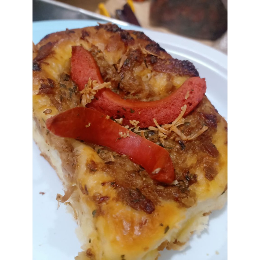 Jual Roti Tuna Sosis pedas (1 loyang /6 pcs) | Shopee Indonesia