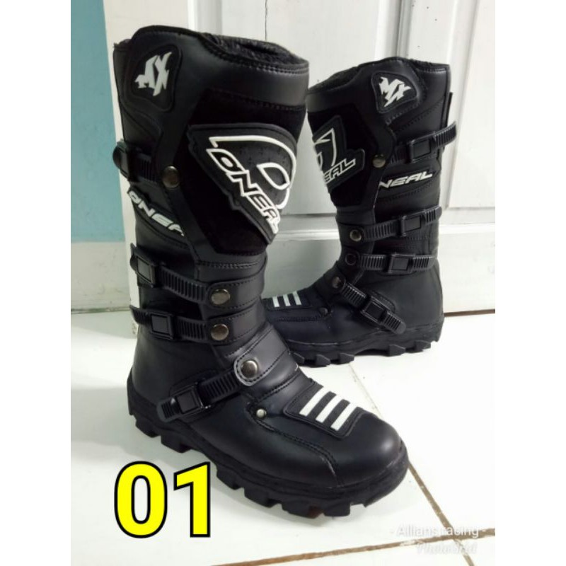 Jual SEPATU CROSS LOKAL | Shopee Indonesia