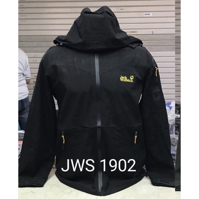Jual Jaket Gunung Jack wolfskin 1709 Bahan Softshell Bolak balik ...