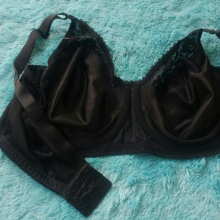 Jual Branded Sample Minimizer Bra Size 42D | Shopee Indonesia