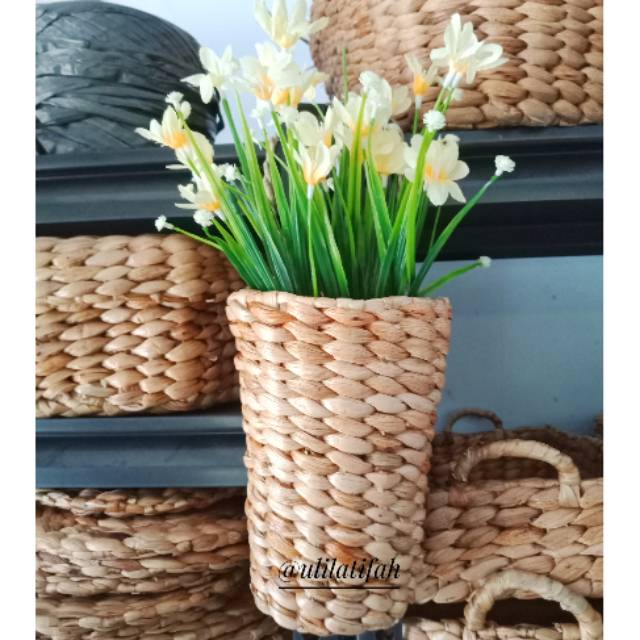 Jual Pot gantung tempel dinding / hiasan dinding / pot dinding ...