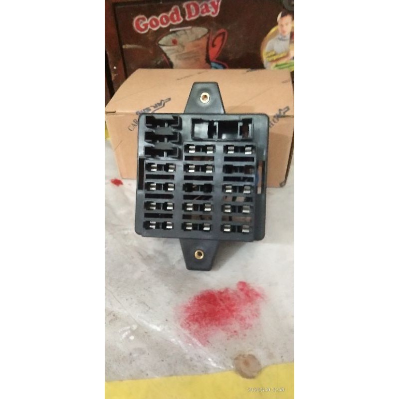 Jual FUSE BOX ISUZU PANTHER / BOX SEKRING PANTER PANTHER OEM | Shopee ...
