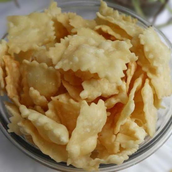 Jual Pangsit Goreng Snack 500gr Keripik Pangsit Manis Keripik Pangsit ...