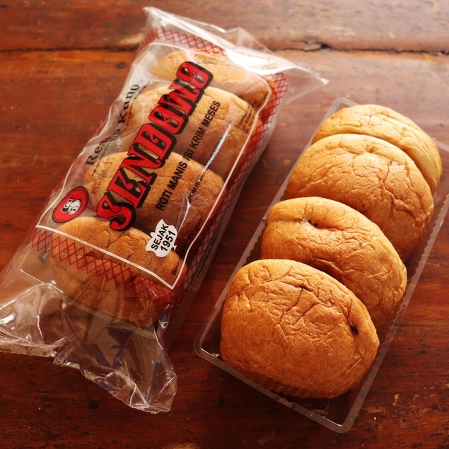 Jual (Fresh Quality) Roti Sendowo Rasa Krim & Meises Coklat 200gr ...