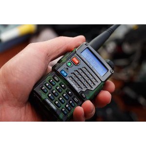 Jual Radio HT Baofeng UV 5RE Dual Band Walkie Talkie HT Baofeng UV 5R UV 5RA HT Motorola HT Icom ...
