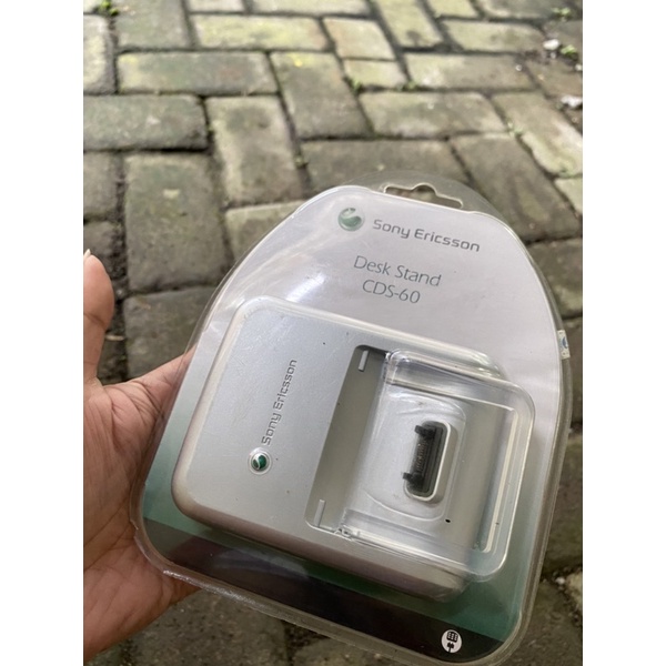 Jual sony ericsson desk stand cds 60 | Shopee Indonesia