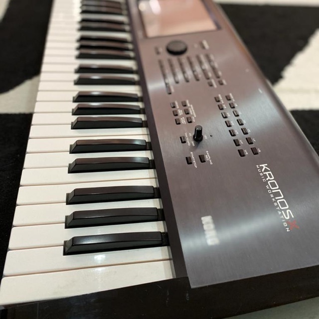 Jual Korg Kronos X - Music Workstation - 61 Keys - Bonus Flight Case ...