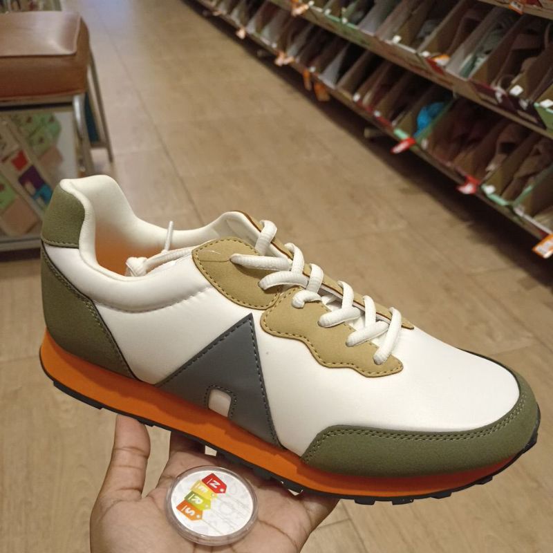 Jual PAYLESS SEPATU PRIA - CLASSIC JOG TAN 193390 AIRWALK | Shopee ...