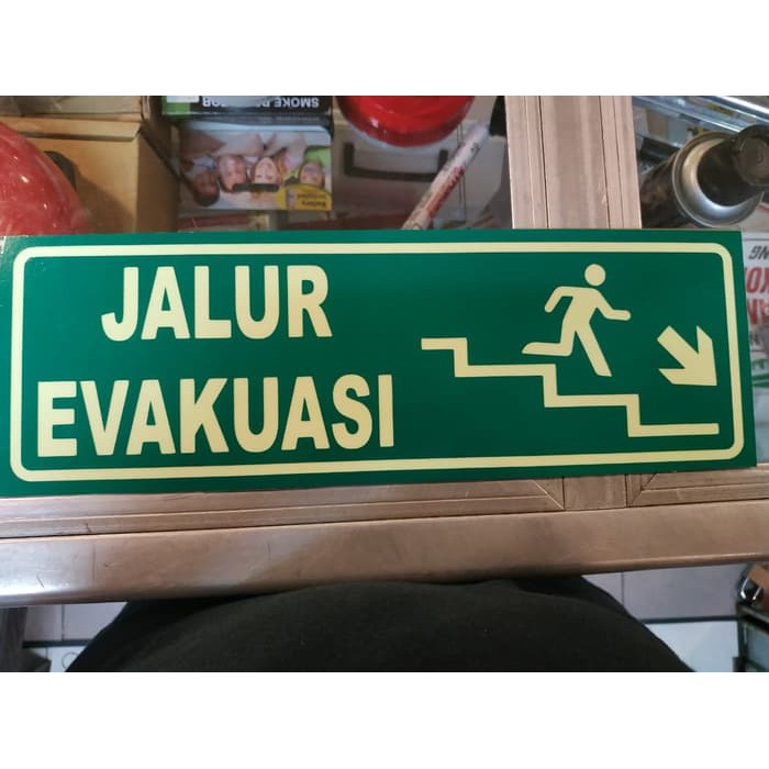 Jual akrilik / acrylic sign JALUR EVAKUASI TANGGA 30X12 | Shopee Indonesia
