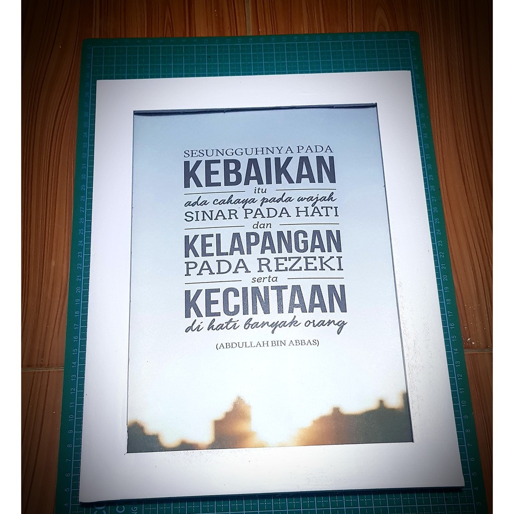 Jual POSTER BINGKAI PIGURA MOTIVASI ISLAMI KEBAIKAN ADALAH CAHAYA ...
