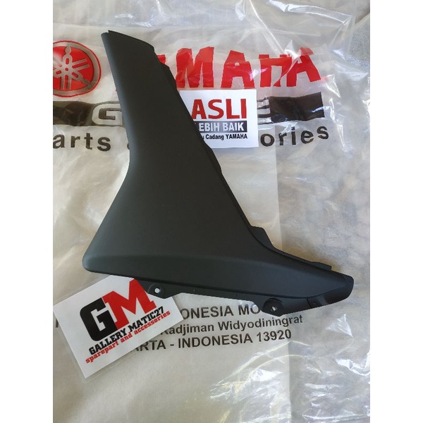 Jual cover Mole side bawah sein sen sign depan Yamaha nmax old original ...