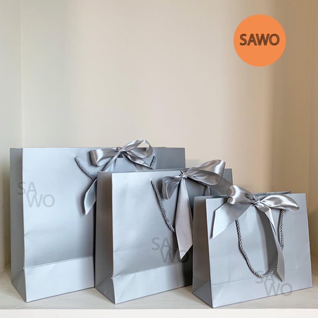 Jual Paper Bag Silver Termasuk Pita | Elegant Plastik Kado Kantong ...