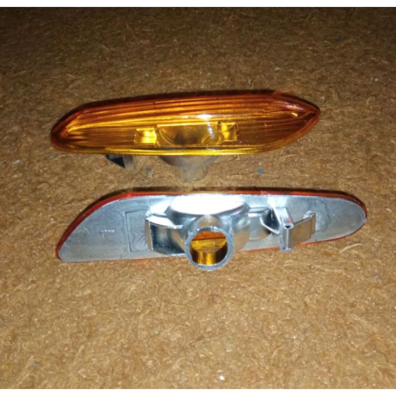 Jual Lampu LED Sein Fender Body Side Marker Mobil BMW E46 2 Warna ...
