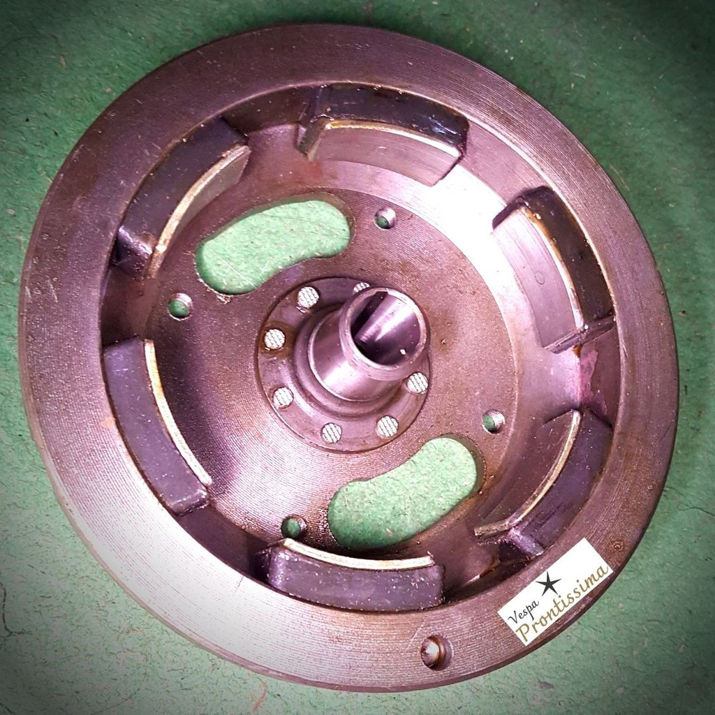 Jual Flywheel / Magnet Bajaj VESPA - VBB (India) | Shopee Indonesia