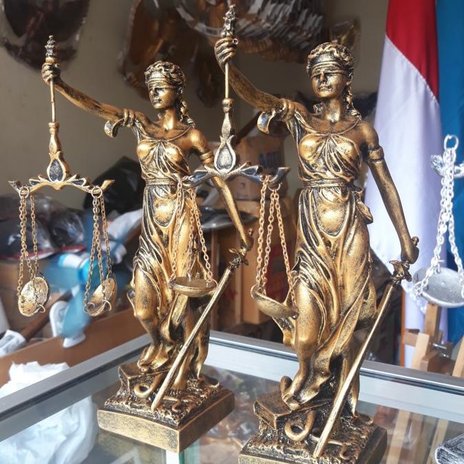Jual Patung dewi keadilan hukum 30 cm | Shopee Indonesia