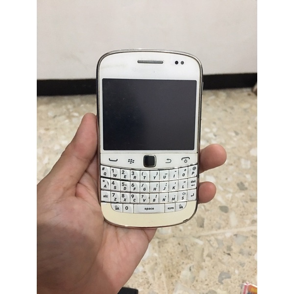 Jual handphone BlackBerry putih ( mati total ) | Shopee Indonesia