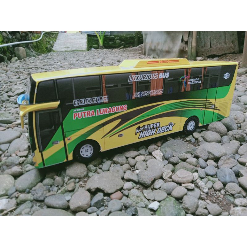 Jual Miniatur Bus Putra Luragung Full Lampu dan Remot Control | Shopee ...