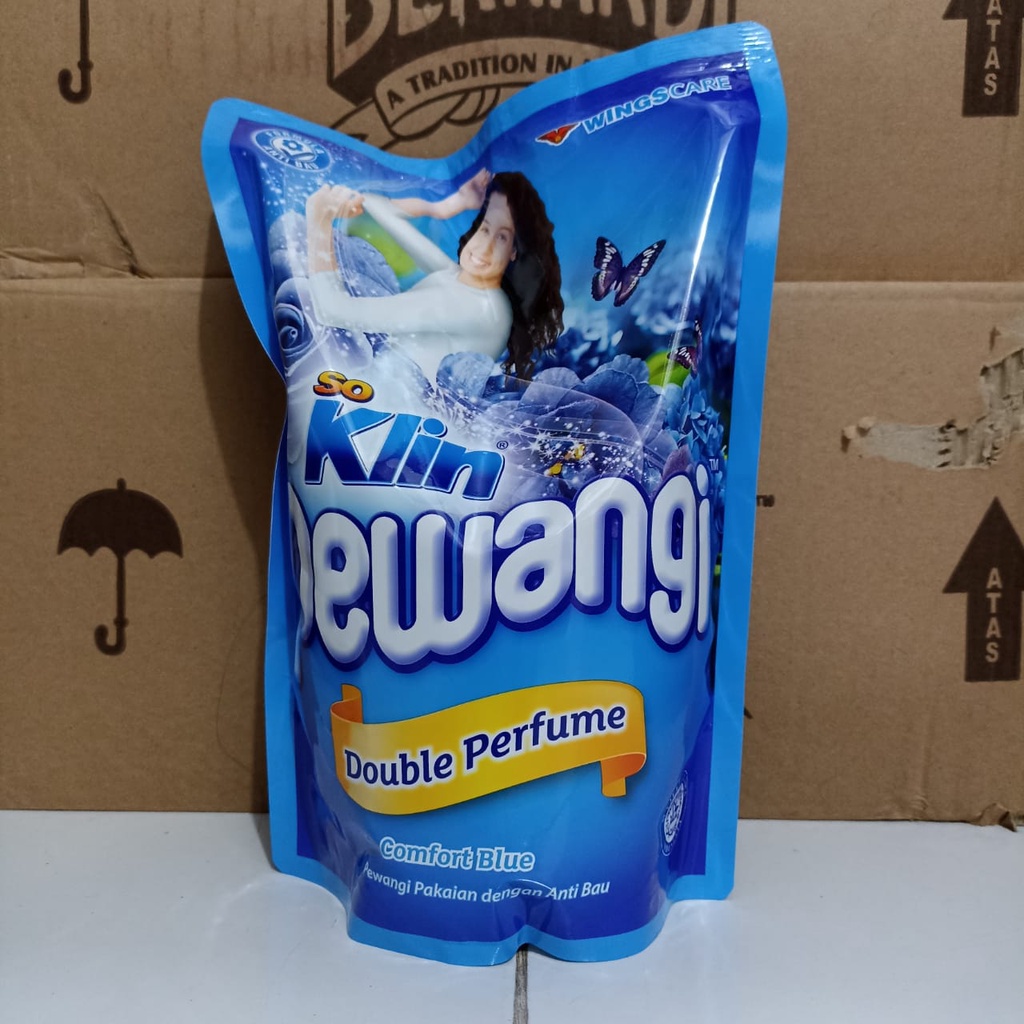 Jual So Klin Pewangi Pakaian Double Perfume Comfort Blue 1800 ml | Shopee Indonesia