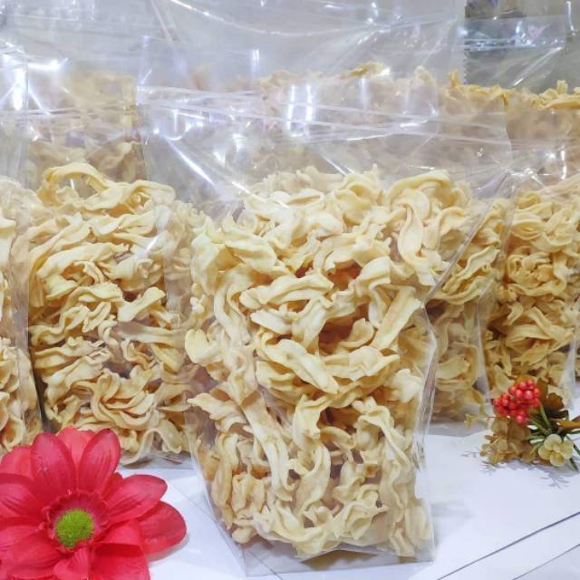 Jual Curut keriting premium 500g / Stick keju keriting / kerupuk keju ...