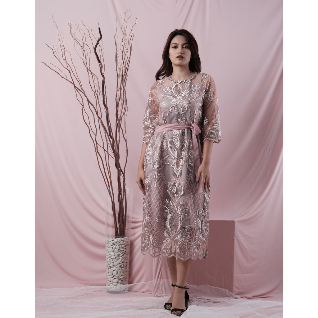 Jual The Aerith Garden - Ready To Wear Dress - Shally Maxi Dress Dusty Pink | Shopee Indonesia