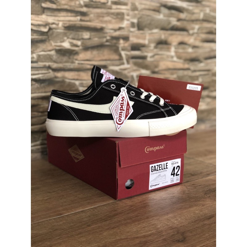 Jual compass gazelle low black white 42 | Shopee Indonesia