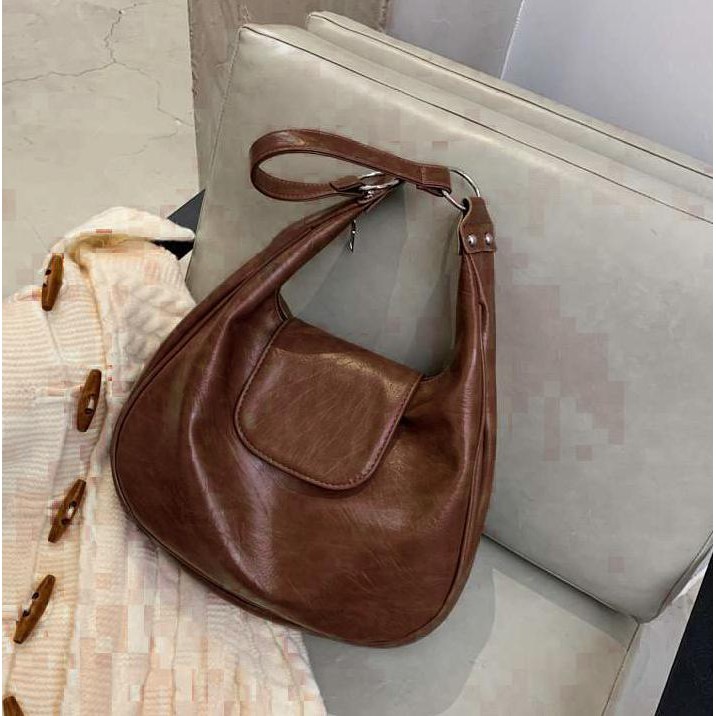Jual TAYLORSCLOSET - Half Round Leather Tote Bag | Shopee Indonesia