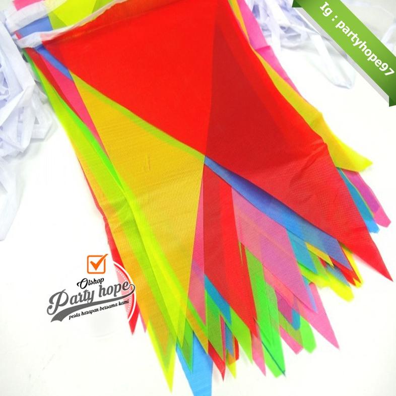 Jual Bendera Segitiga Kain / Flag Party / Bendera Segitiga Warna-Warni ...