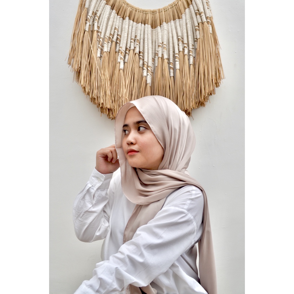 Jual Sihara Series Crinkle Silk Pasmina -Faramour | Shopee Indonesia