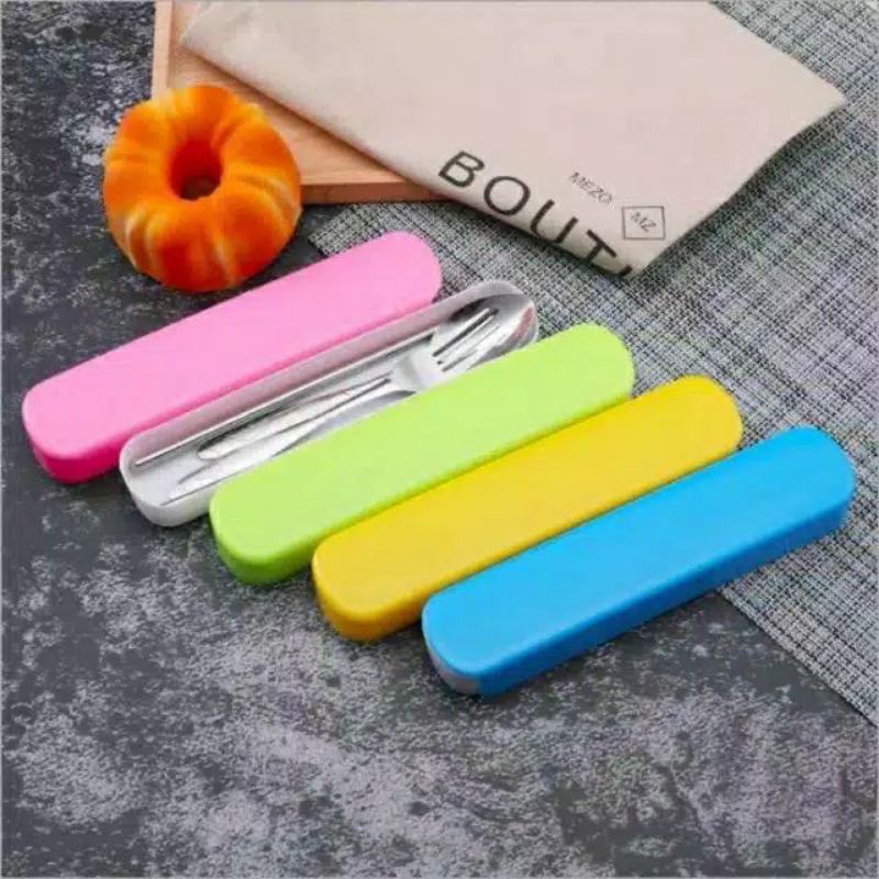 Jual D6104 ALAT MAKAN SET / SENDOK GARPU DAN SUMPIT STAINLESS STEEL ...