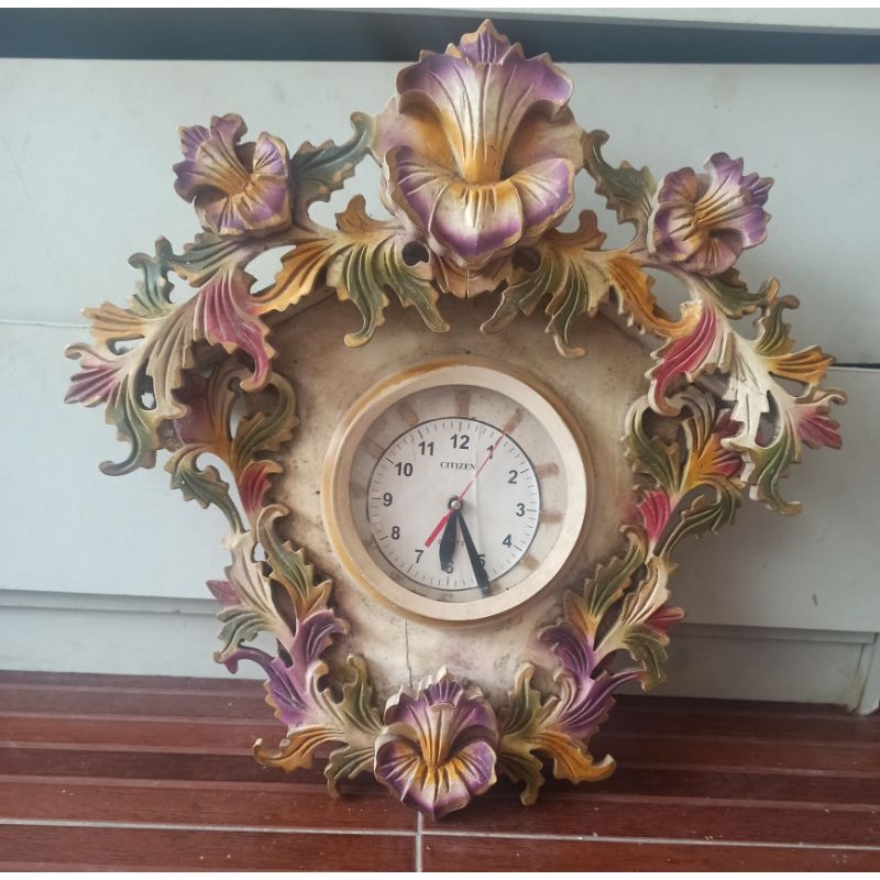 Jual Jam Dinding Jadul ukiran Kayu tua Langka minus retak rambut timggi ...