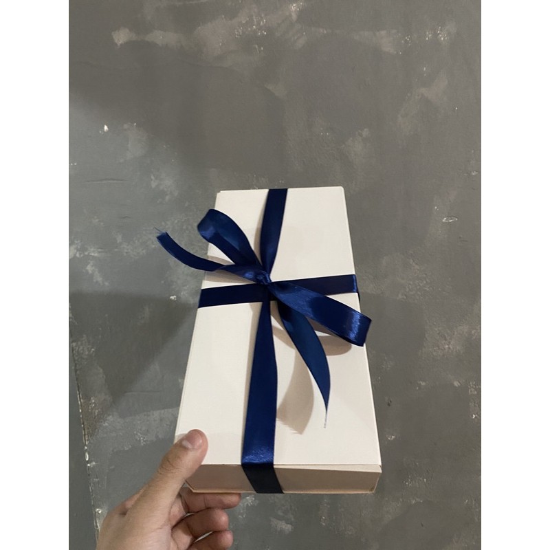 Jual HEEYYBOX | Ivory Box Model Sliding + Ribbon / Kotak Kado Bahan ...