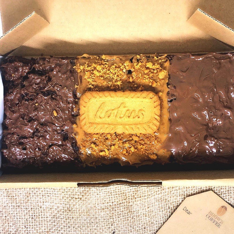 Jual Premium Fudgy Brownies Mix Topping - Lotus Nutella Cadburry Kitkat ...