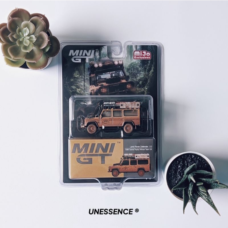 Jual MINI GT LAND ROVER DEFENDER 110 CAMEL TROPHY DIRT MIJO EXCLUSIVE ...