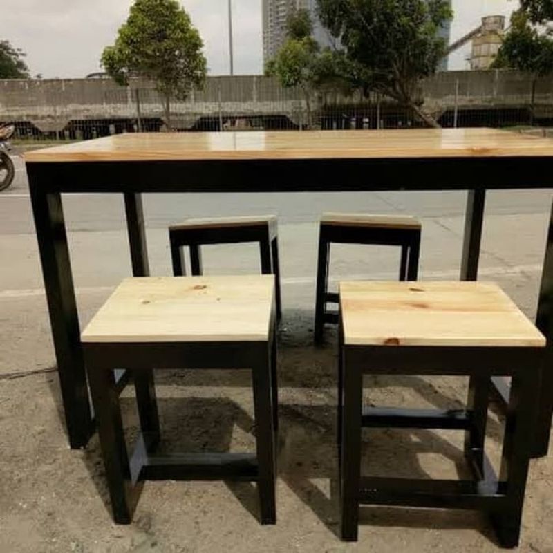 Jual meja makan kafe custom rangka putih + papan kayu | Shopee Indonesia