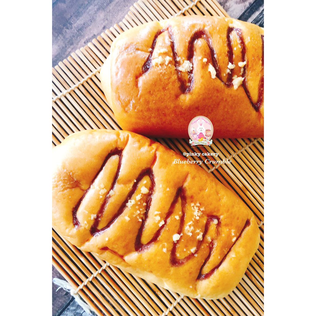 Jual Roti Blueberry Crumble Lembut Enak Pinky Cakery | Shopee Indonesia