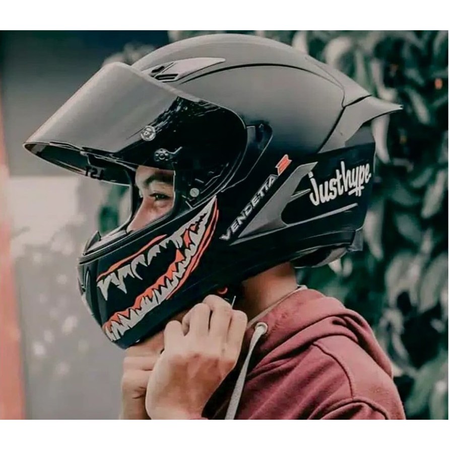 Jual READY STOCK Cutting Sticker Stiker Helm Mulut Venom | Shopee Indonesia