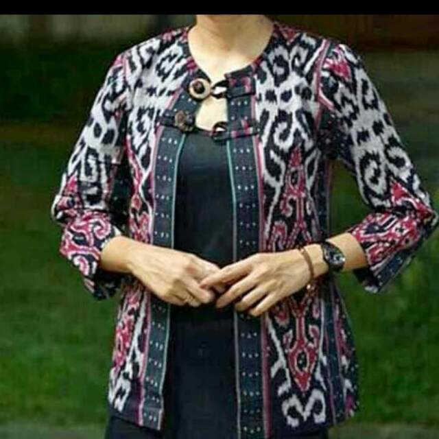 Jual Outwear blazer tenun ikat | Shopee Indonesia